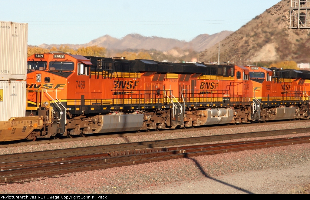 BNSF 7469
